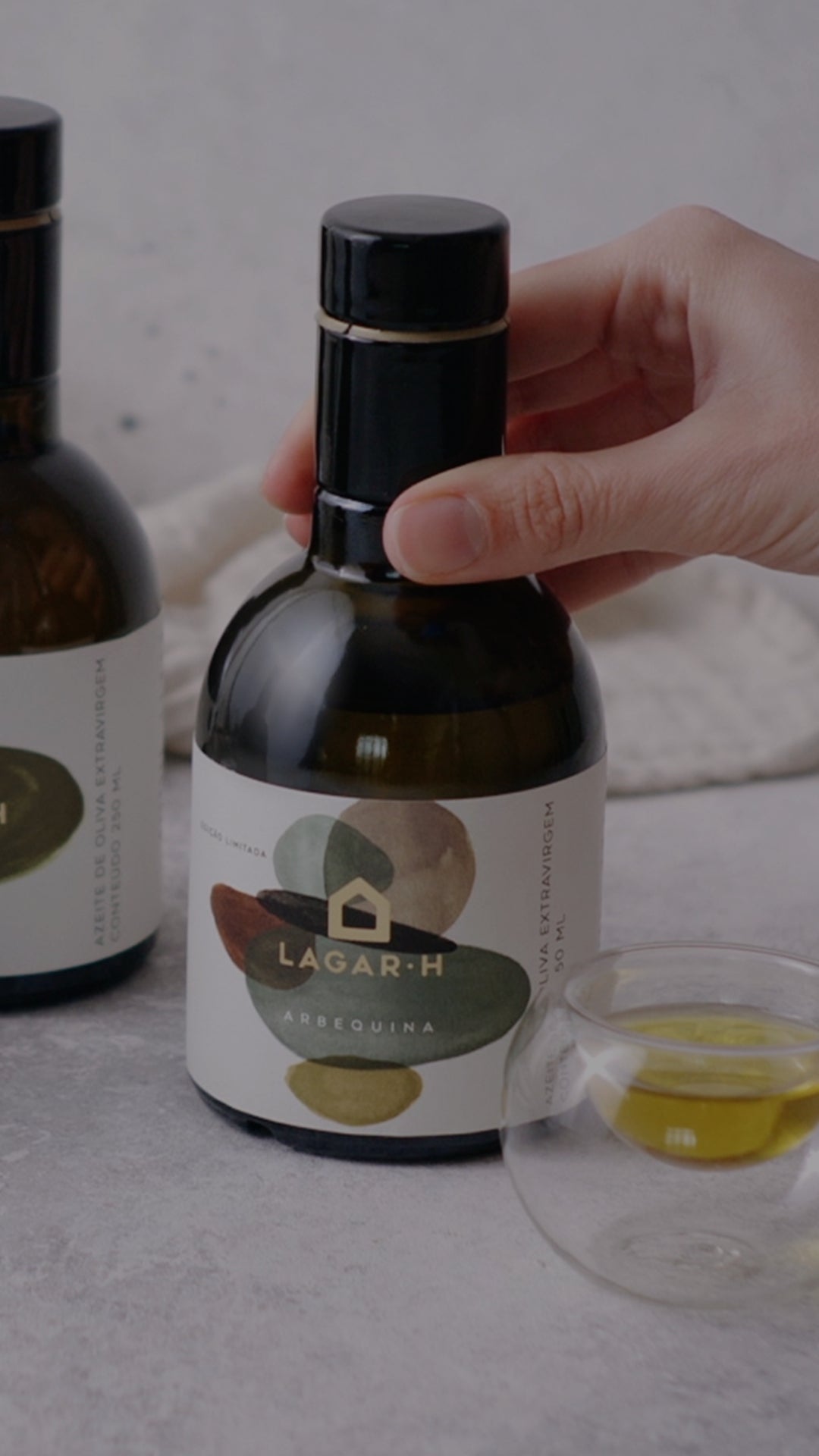 Lagar H extra virgin olive oil is ideal for the family